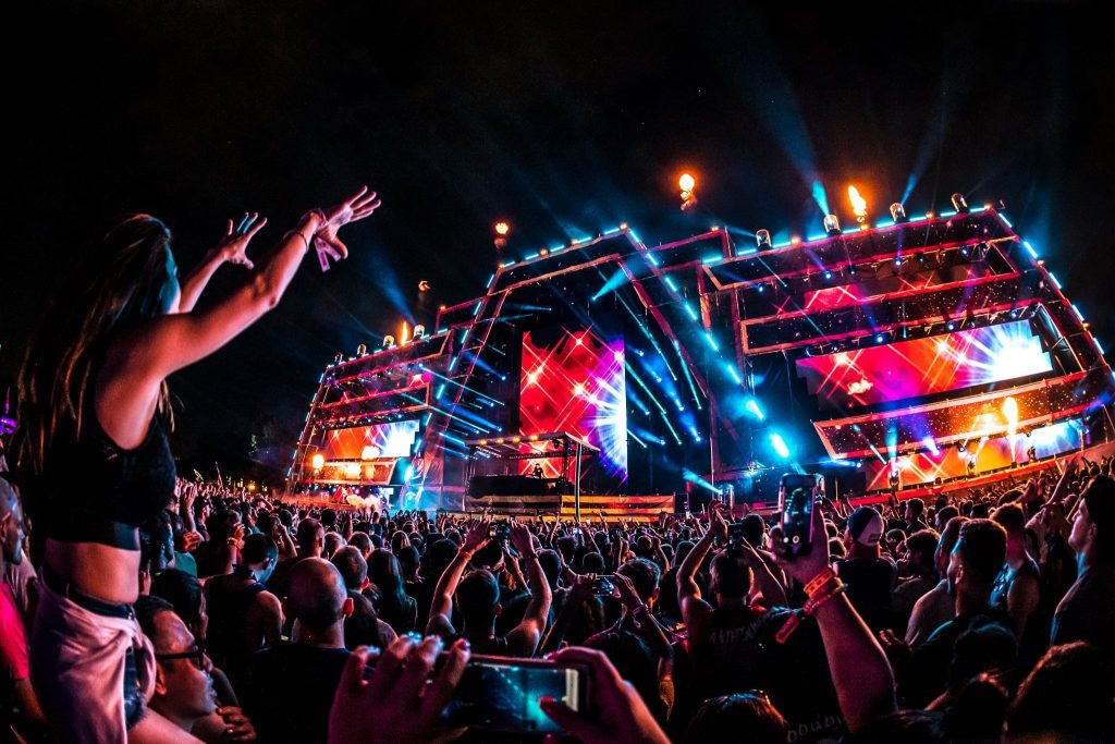 What The SAMF? | Red Roll